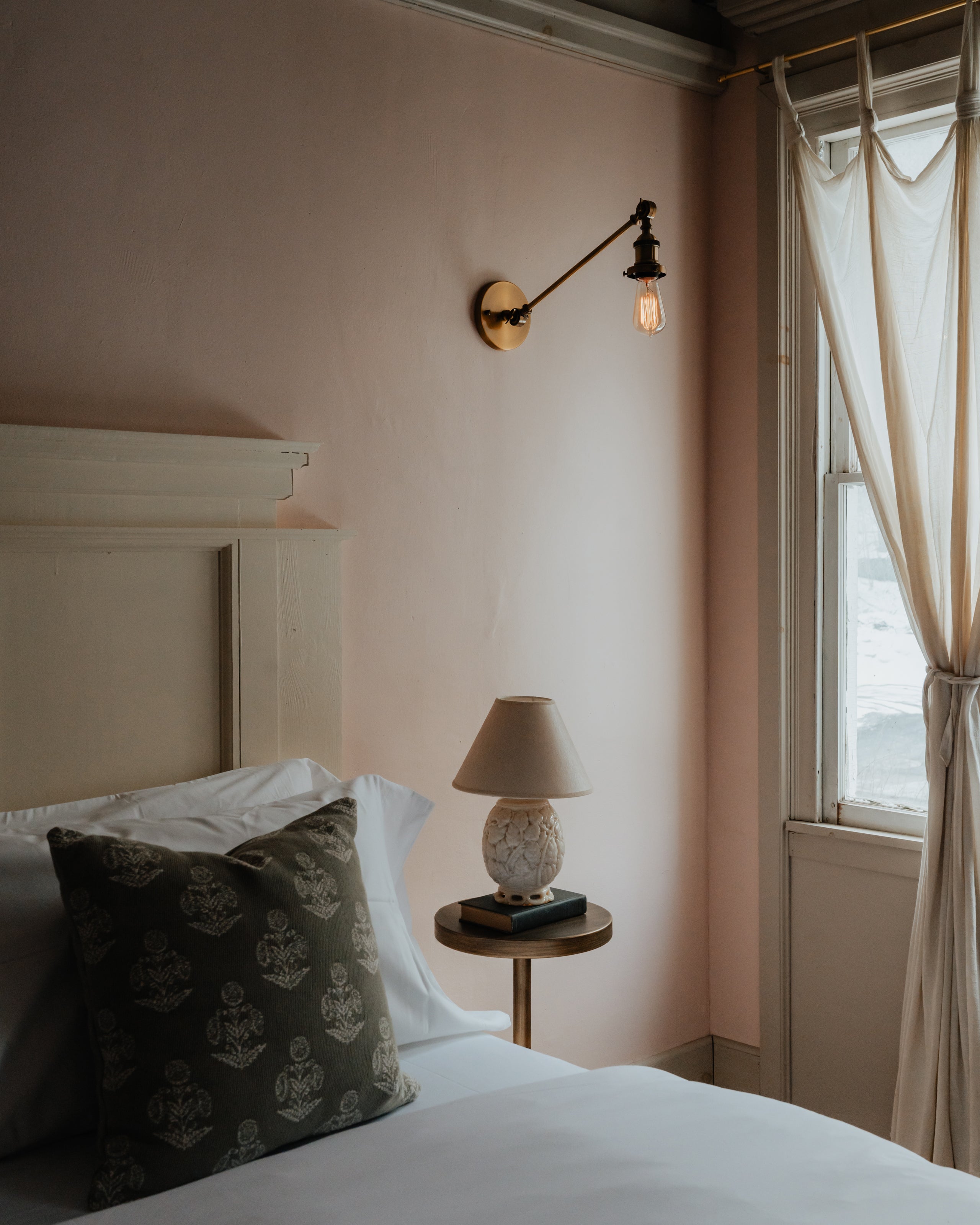 Rooms – Book Village Inn